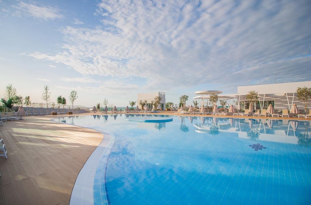 WHITE LAGOON | EXIM TOURS